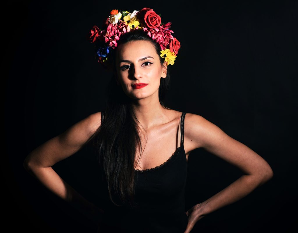 Carla Teaha, actriță: “Votez, protestez, mă revolt când conștiința și ...