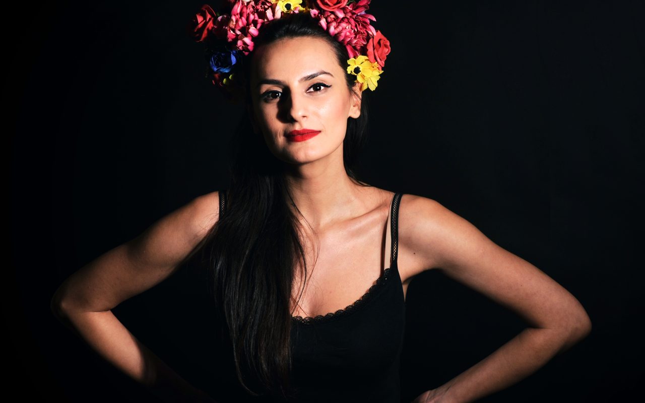 Carla Teaha, actriță: “Votez, protestez, mă revolt când conștiința și ...