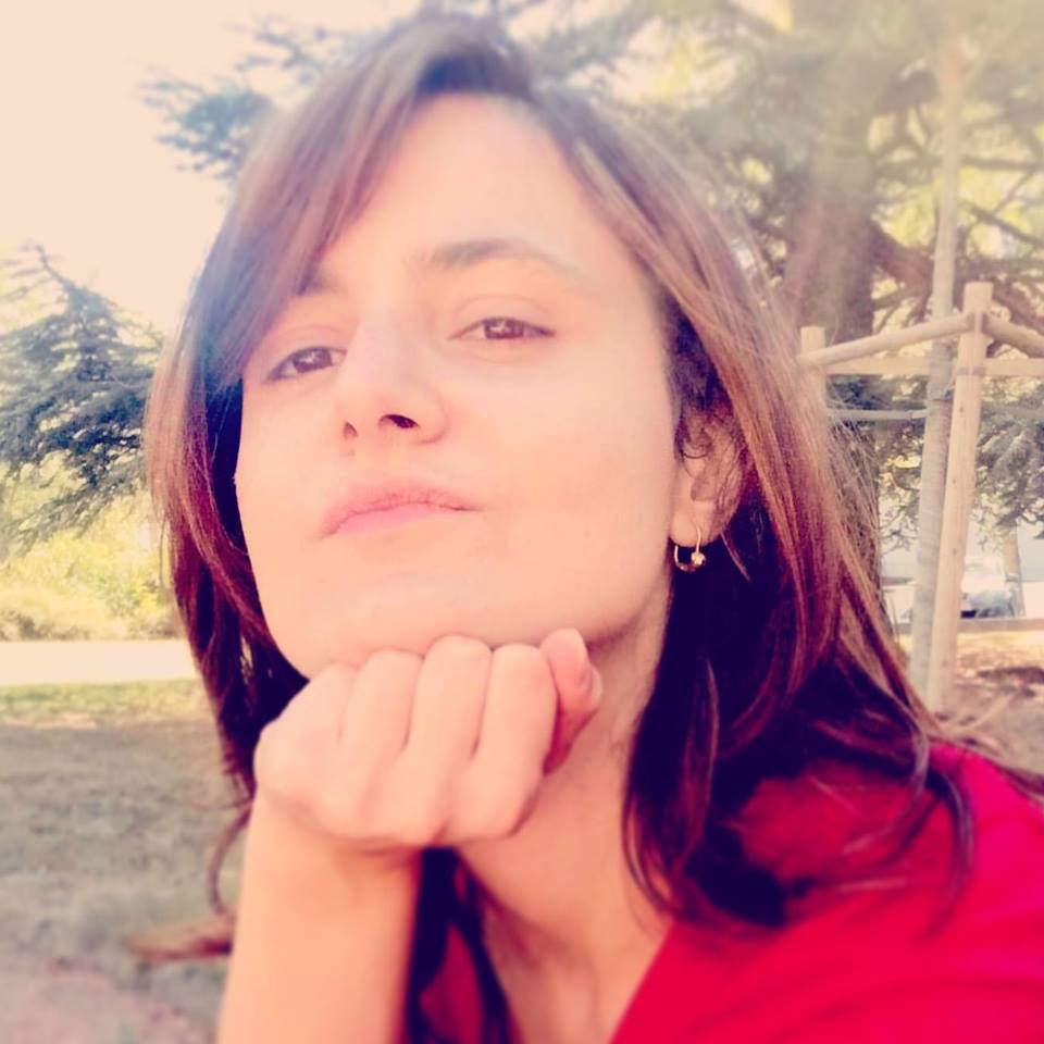 Monica Stoica, poetă: “Doar umorul ne va ajuta să supraviețuim în viitor”