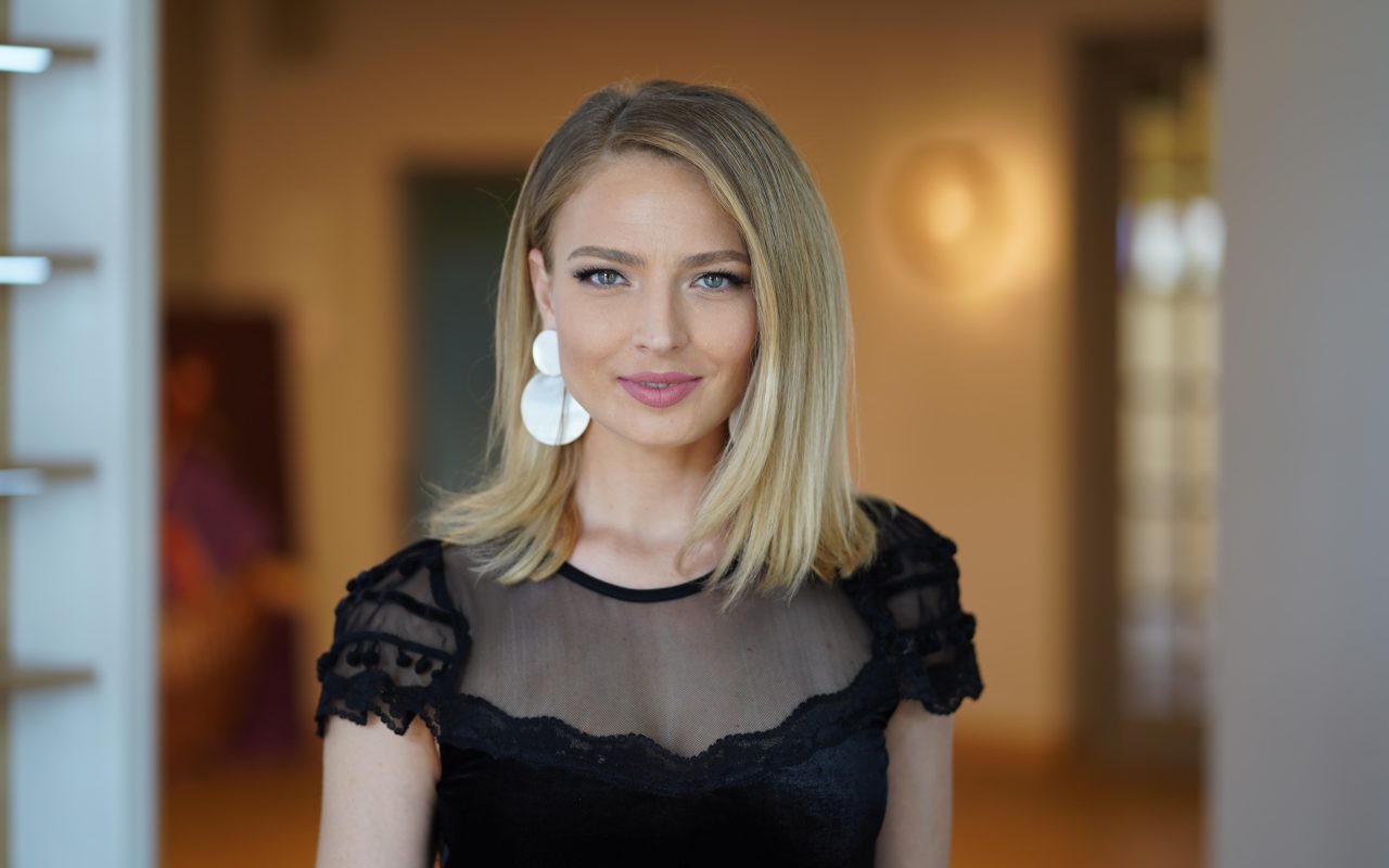 Andra Petrescu, viața după televiziune. Ce proiecte ticluiește fosta ...