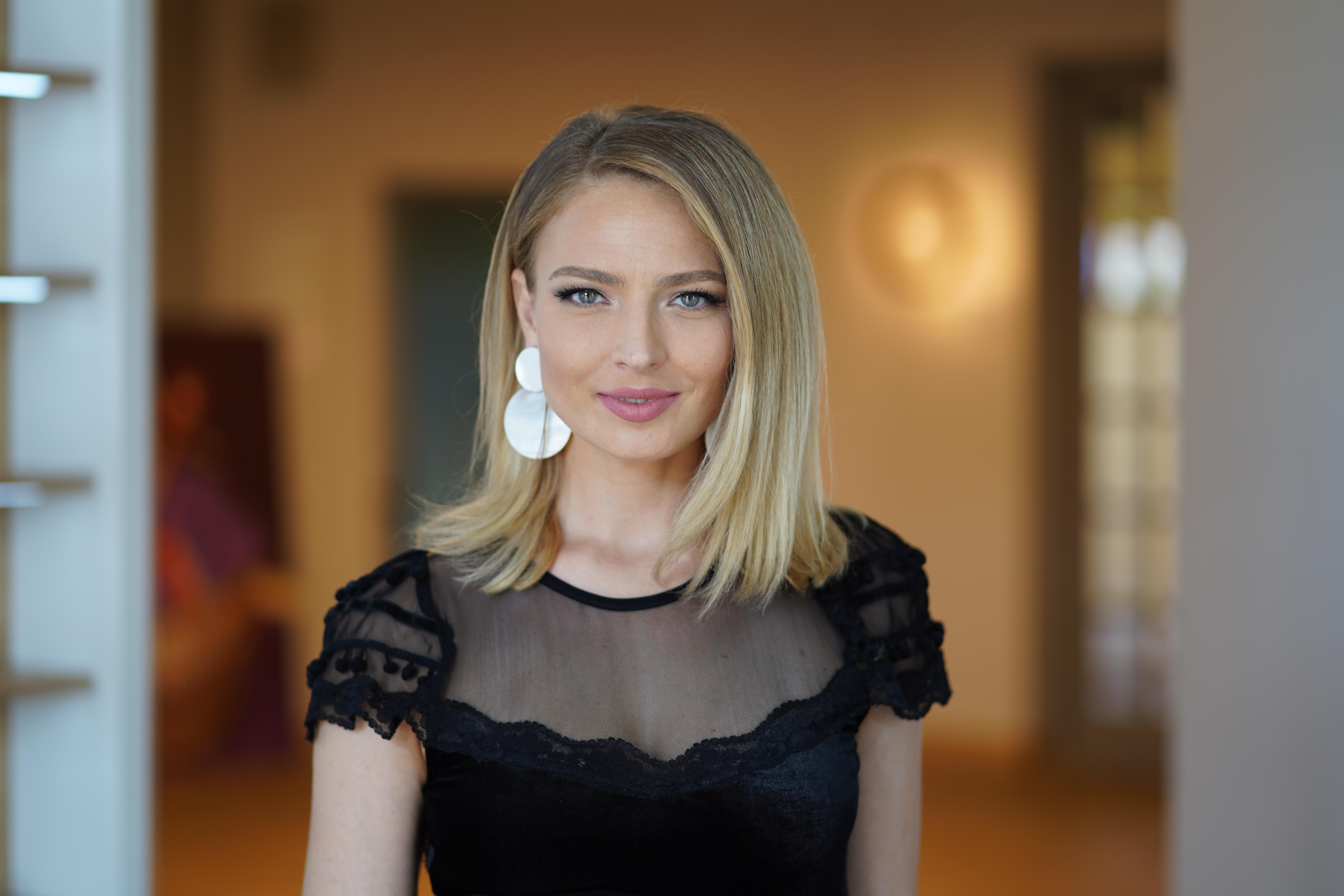 Andra Petrescu, viața după televiziune. Ce proiecte ticluiește fosta ...